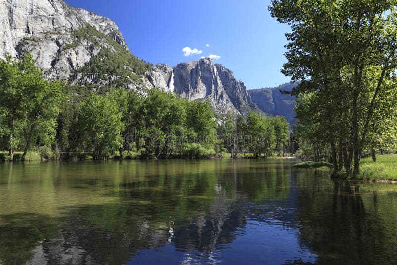 Spring in Yosemite Valley stock image. Image of scenic - 19722051