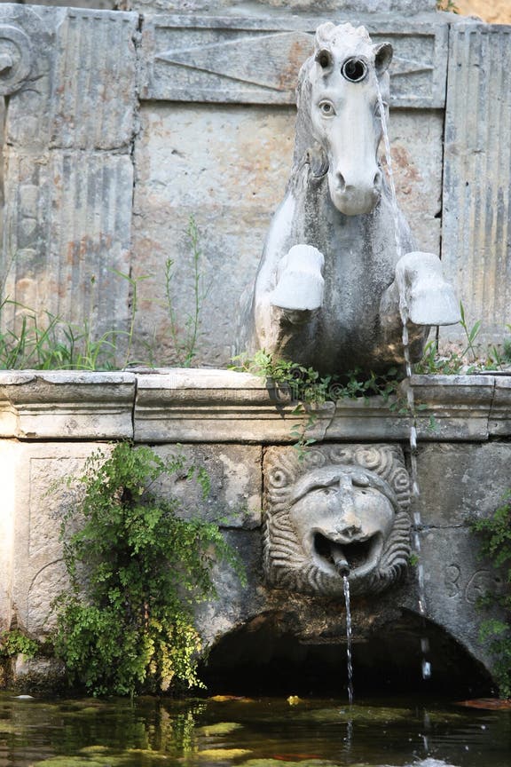 Springbrunn fotografering för bildbyråer. Bild av turism - 59448617