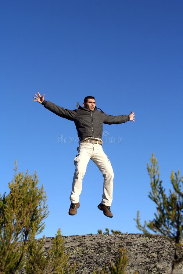 Springende Mens stock afbeelding. Image of activiteit - 3577319