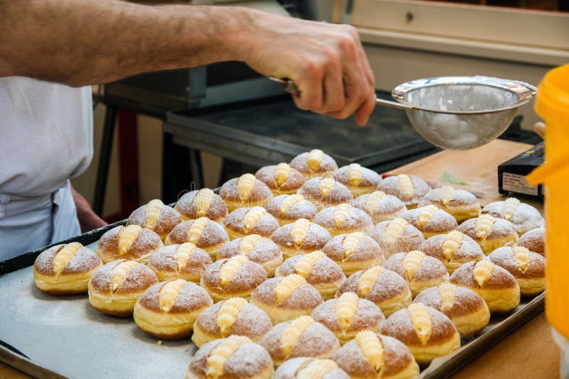 Sprinkle the Pastry with Powdered Sugar through a Sieve Stock Photo ...