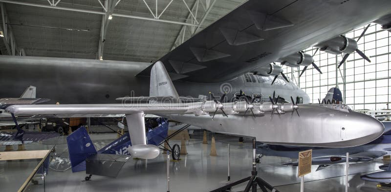 Spruce Goose Model editorial photography. Image of flight - 77089707