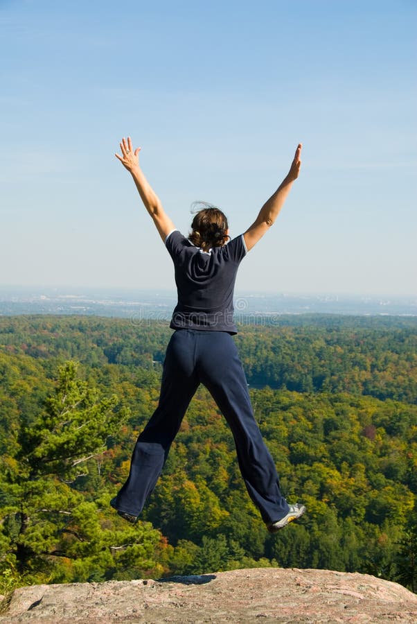 Sprung! stockfoto. Bild von jugend, sorglos, frau, springen - 3320914