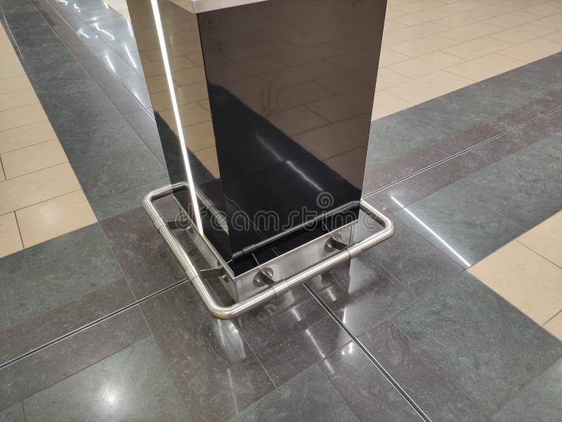 Square column in a mall stock image. Image of room, architecture ...