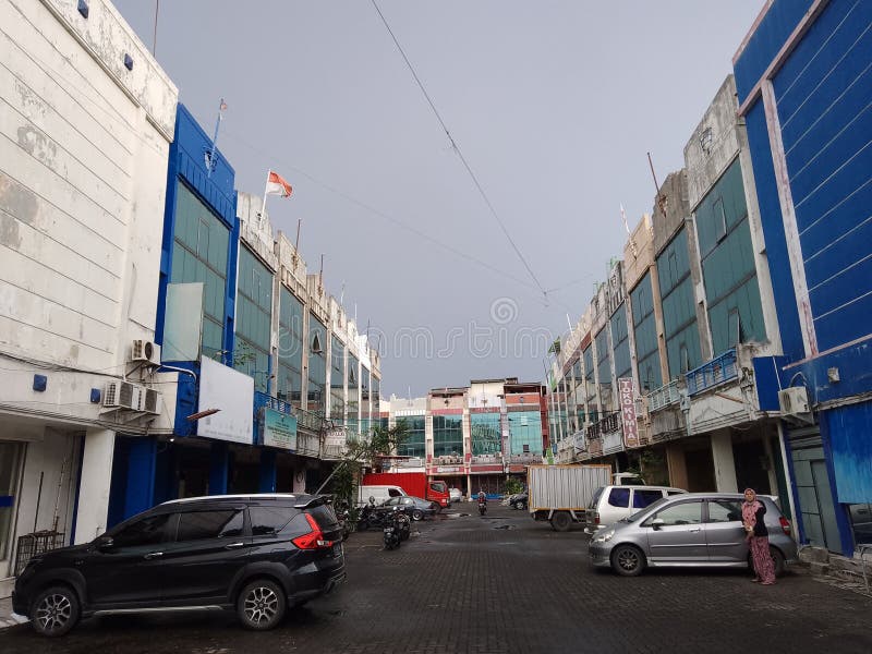 SQUARE OFFICE in MY TOWN editorial stock image. Image of street - 240064119