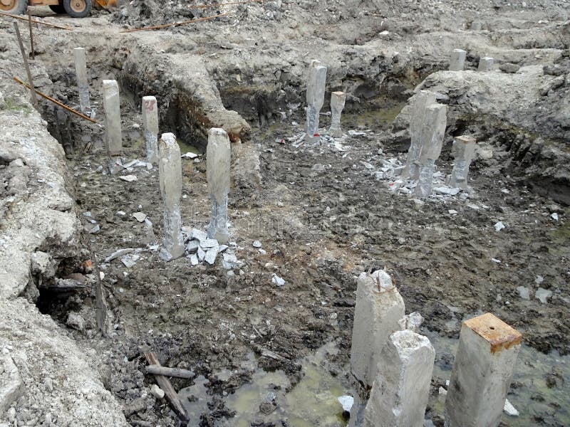 Square Precast Concrete Pile at the Construction Site. Editorial Stock ...