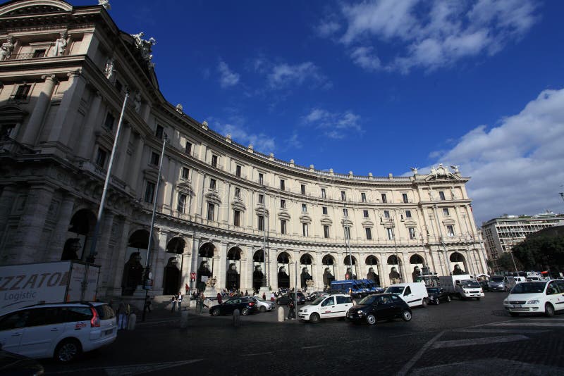 Square in Rome editorial stock image. Image of lines - 21853474