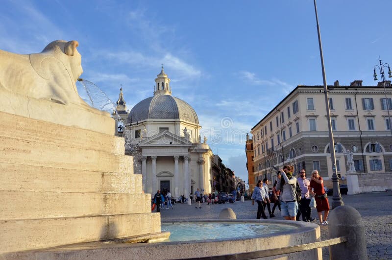Famous square in Rome editorial photo. Image of people - 146049231