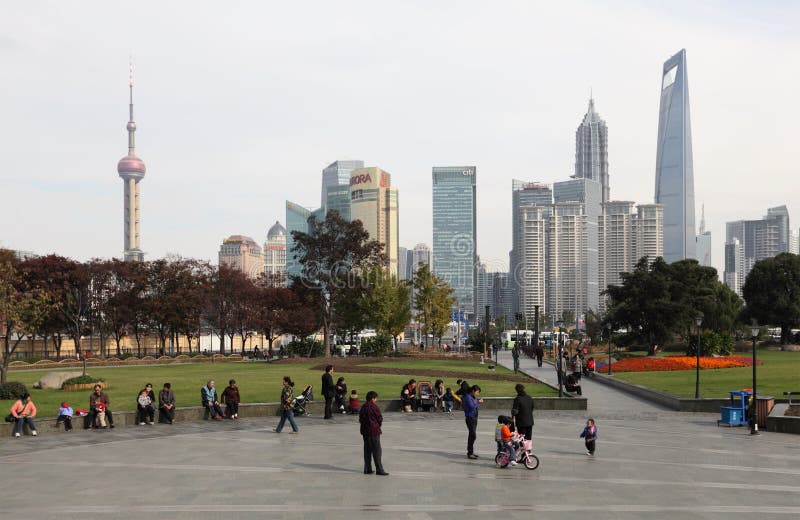 Square in Shanghai, China editorial stock image. Image of city - 18019694