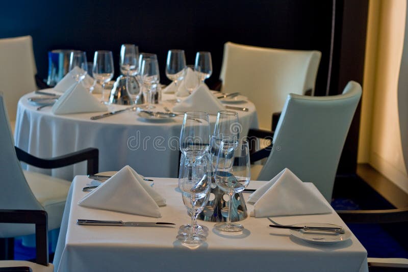Square Table and Round Table Stock Image - Image of dinner, silver: 9287263