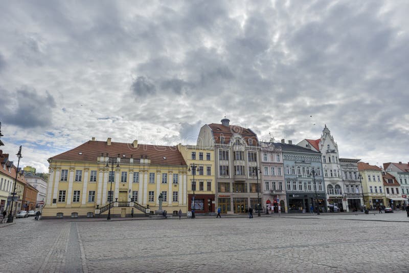 Square view editorial photography. Image of cityscape - 73417517