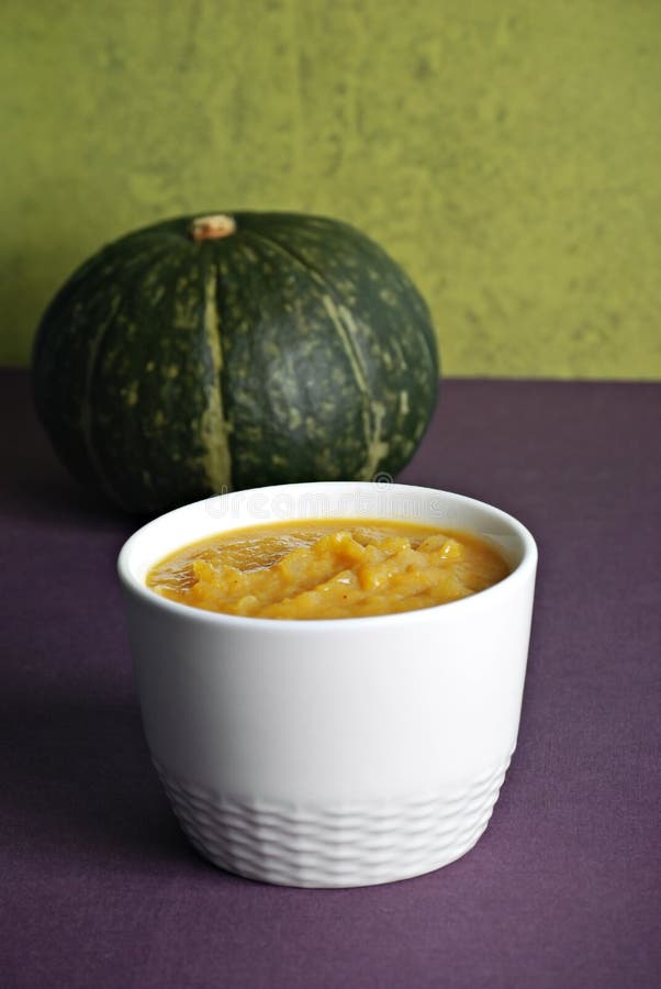 Squash puree stock image. Image of acorn, cinnamon, bowl - 7050637