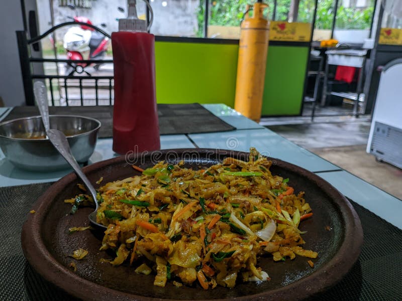 Sri Lankan Delicious Chicken Kottu Roti Stock Image - Image of colorful ...