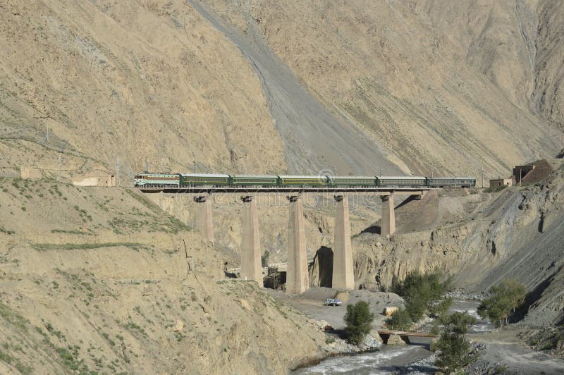 A SS3 train in China stock image. Image of gansu, railway - 172487919