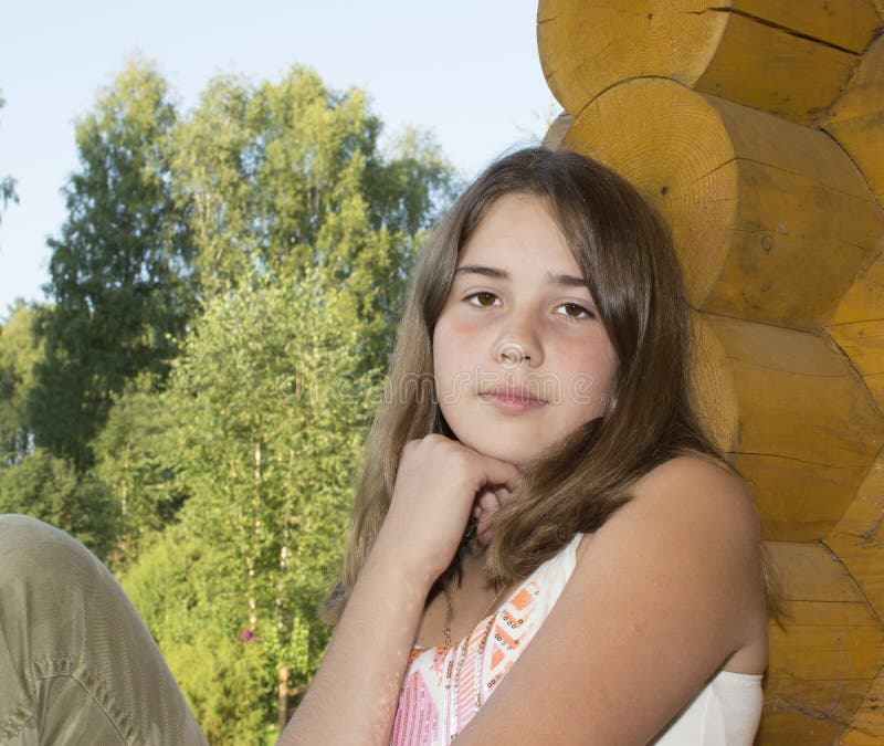 Stående Av Flickan Av 13 år. Fotografering för Bildbyråer - Bild av ...