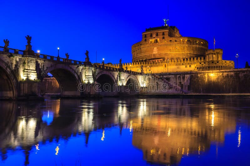 St. Angelo Bridge E Castelo Sant'Angelo Foto de Stock - Imagem de ...