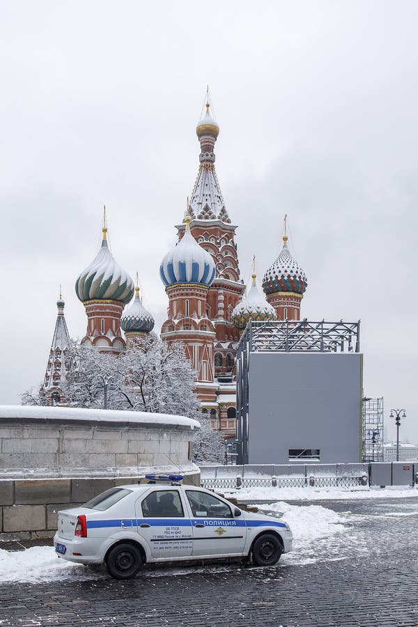 St. Basil`s Cathedral in a Severe Blizzard in Moscow, Russia Editorial ...