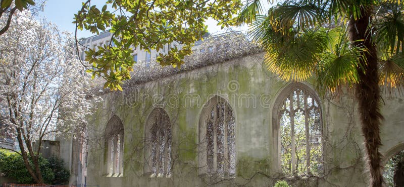 St. Dunstan in the East Church in London Editorial Stock Photo - Image ...