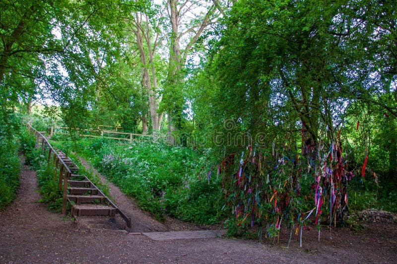 St Helens Wishing Well and Wishing Tree Stock Image - Image of green ...