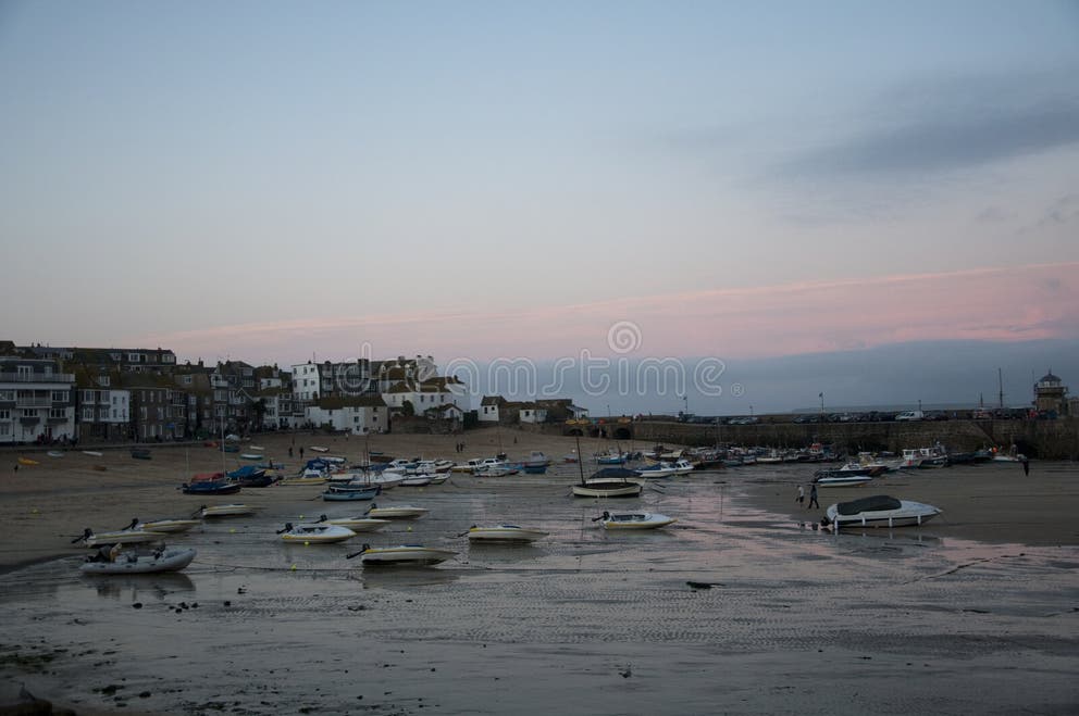 St Ives Harbour at Sunset stock photo. Image of season - 28746296
