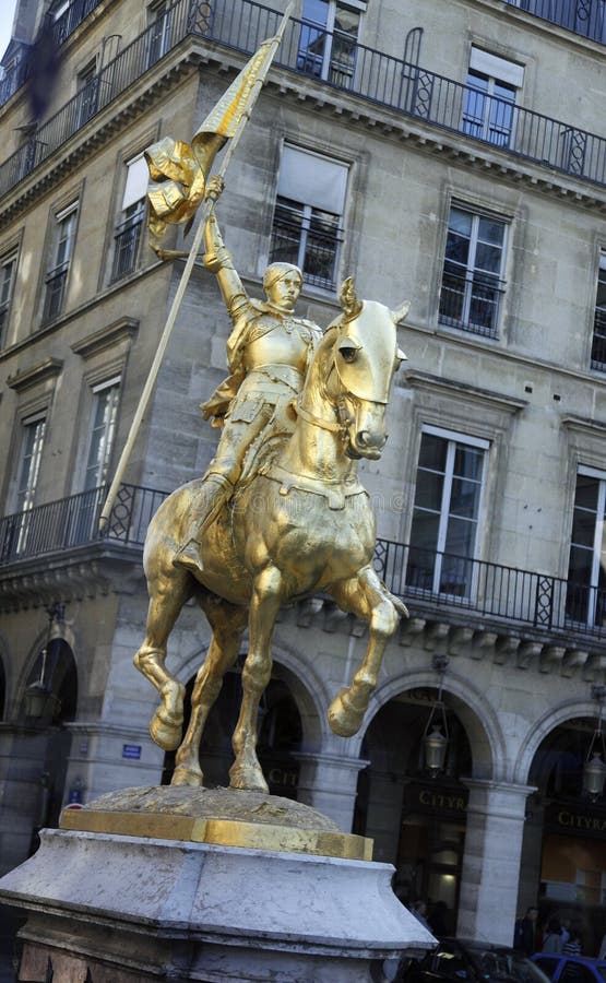 St Jeanne D'Arc, Paris, France Photo stock - Image du cheval, france ...