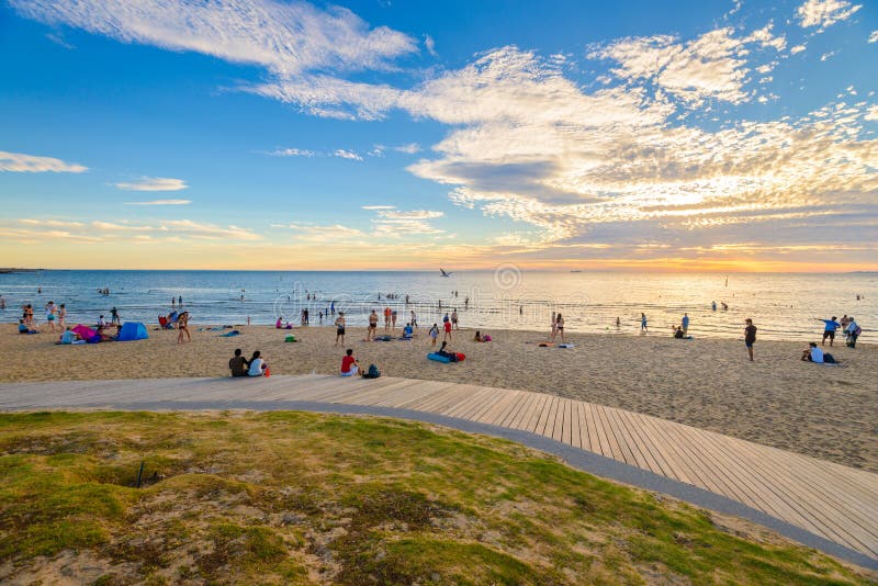 St Kilda Beach Con El Paisaje Urbano De Melbourne En El Fondo Imagen ... St Kilda Beach Con El Paisaje Urbano De Melbourne En El Fondo Imagen ...