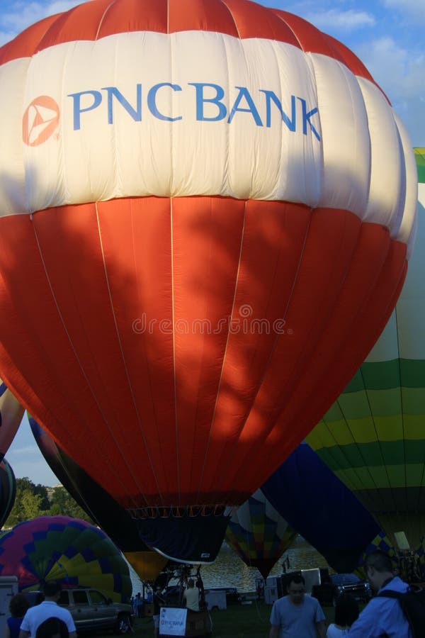 St Louis Balloon Race Ballloon Glow 2018 Imagen de archivo editorial ...