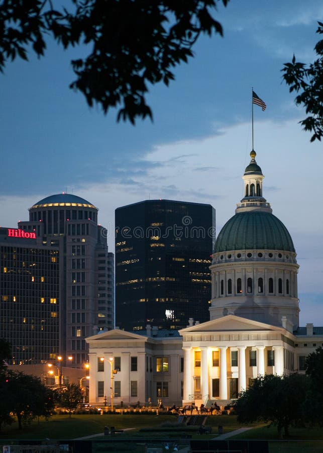 St Louis by night editorial photography. Image of illuminated - 63123217
