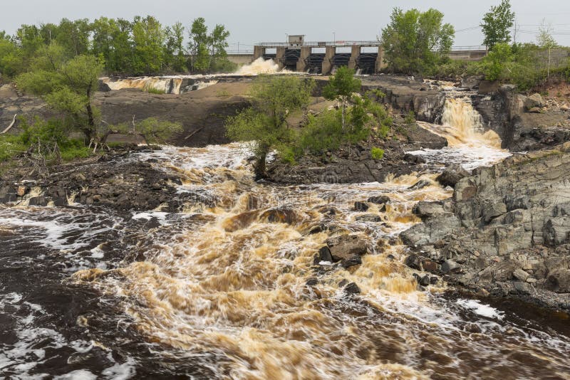 St. Louis River Dam stock image. Image of structure, scenic - 56160677