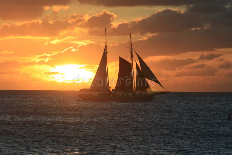 St Maarten, Caribbean, Maho Bay Airport Boeing 747 KLM Arriving Out of ...