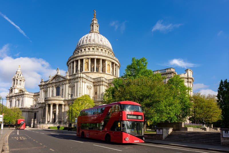 St. Paul S Cathedral and Double-decker Bus, London, UK Editorial ...