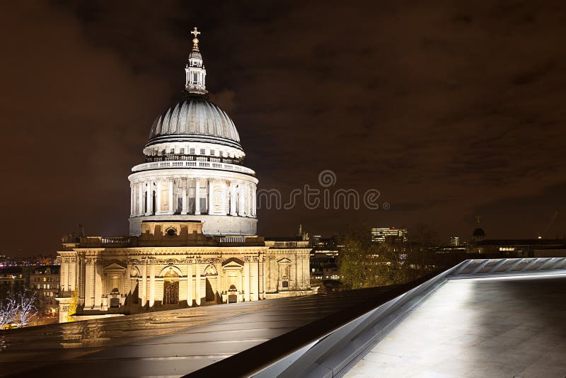 St Paul s Dome by Night stock photo. Image of cloud, light - 33165554