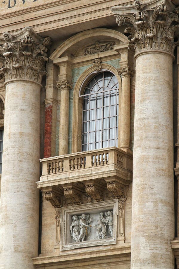 St. Peter S Basilica Balcony Editorial Photo - Image of roman, basilica ...