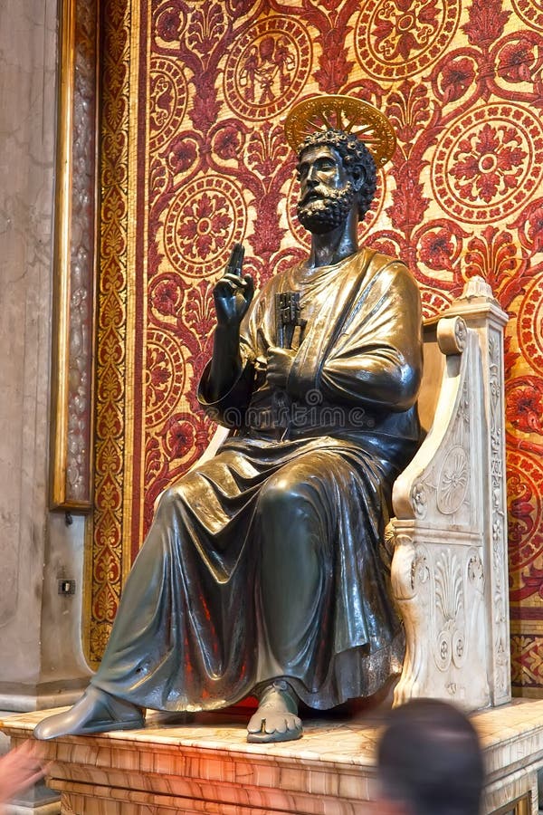 Saint Peter Statue in the Basilica of Vatican Editorial Stock Image ...