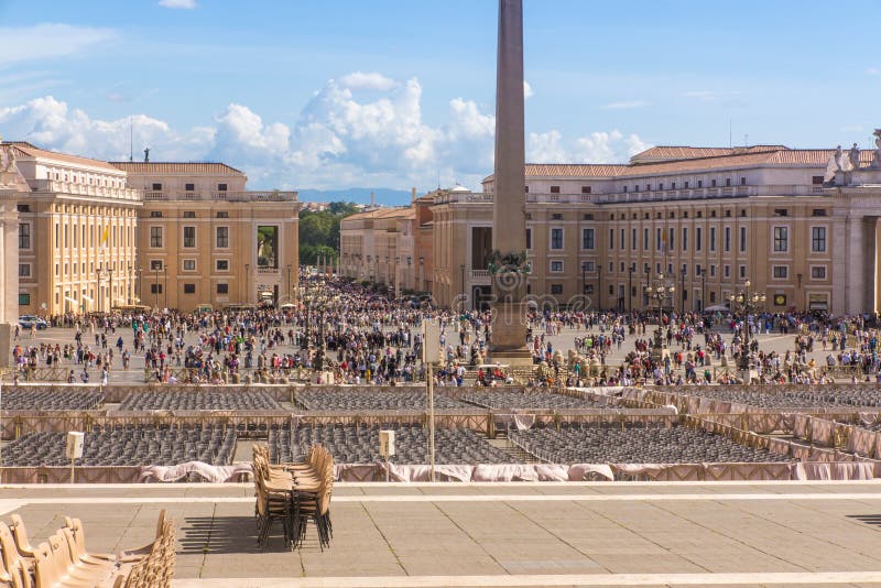 St. Peter S Square in Rome, Italy Editorial Stock Photo - Image of ...