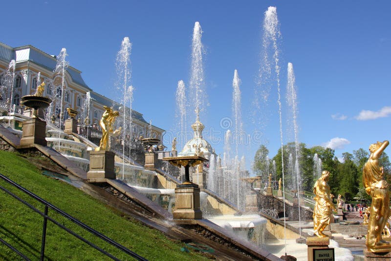 St Petersburg, Petrograd photographie éditorial. Image du maison ...