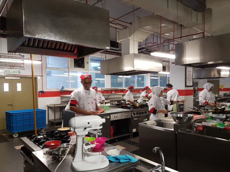 1st Sept 2016, Shah Alam. Bachelor of Culinary Art Student Practical ...