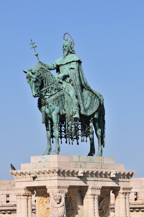 St. Stephen Statue in Budapest Stock Image - Image of buda, budapest ...