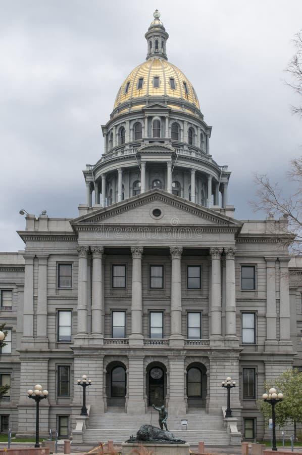 Staat Colorado-Kapitol Unter Wolken Und Himmel in Im Stadtzentrum ...
