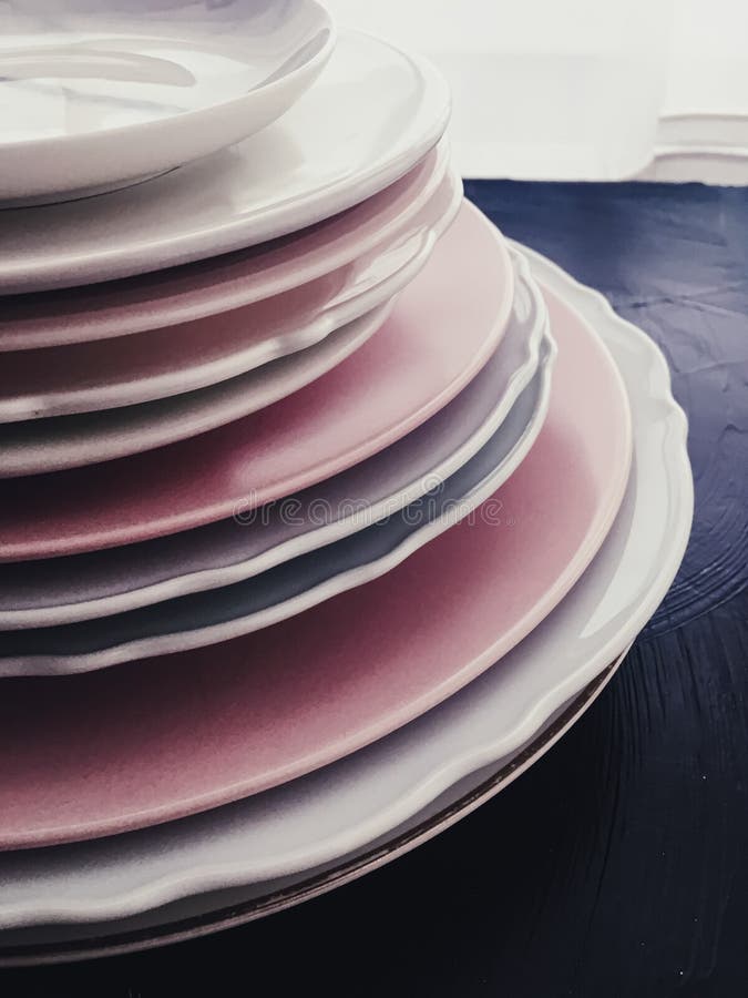 Stack of Clean Empty Plates on Black Background, Dishware and Table ...