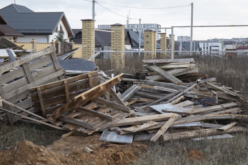 Stack of Damaged Wooden Pallets Stock Photo - Image of stacked, heap ...