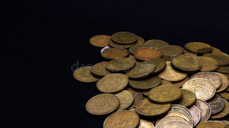 Stack of Five Hundred Rupiah Yellow Indonesian Coins Stock Photo ...