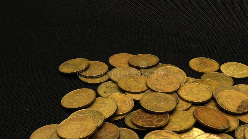 Stack of Five Hundred Rupiah Yellow Indonesian Coins Stock Photo ...