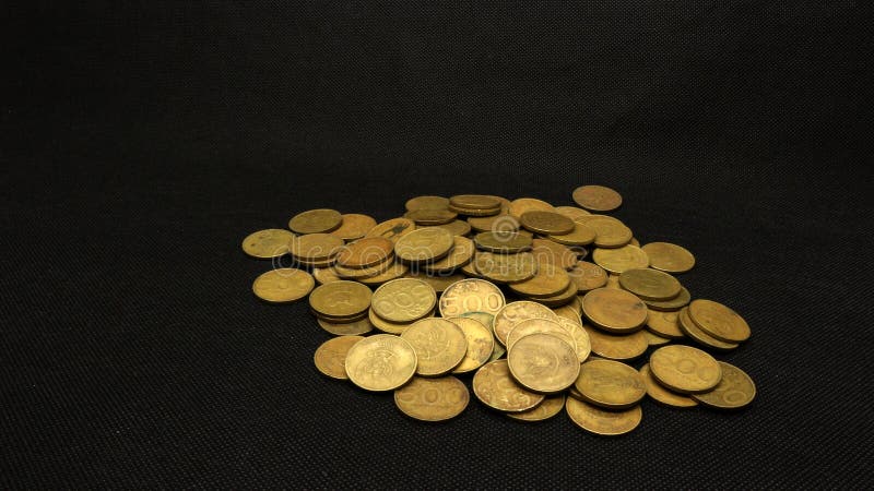 Stack of Five Hundred Rupiah Yellow Indonesian Coins Stock Image ...