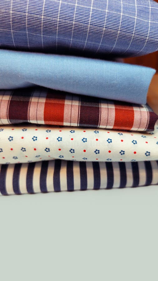 Floral Graphic Mens Talls Navy Stock Photos - Free & Royalty-Free Stock ...