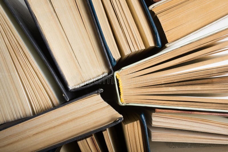 144,804 Books Library Photos - Free & Royalty-Free Stock Photos from ...