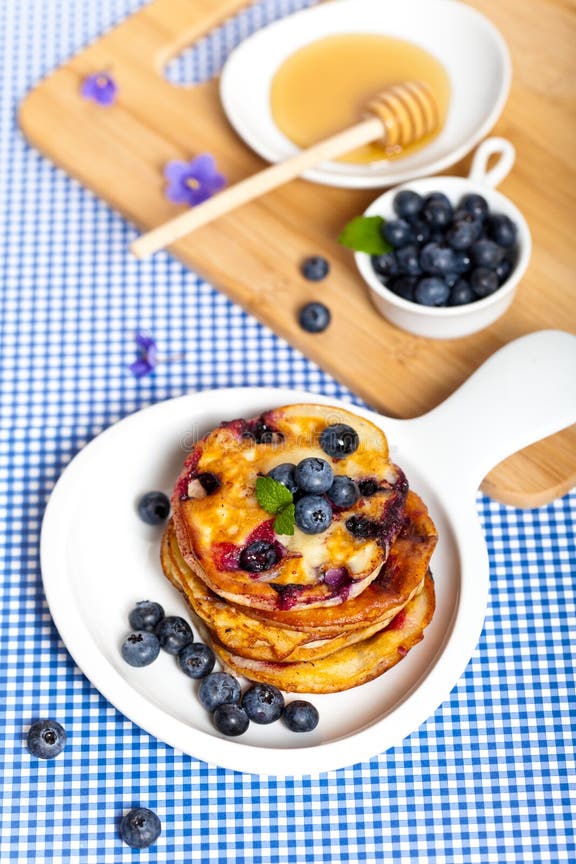 13,393 Stack Pancakes Fresh Blueberry Stock Photos - Free & Royalty ...