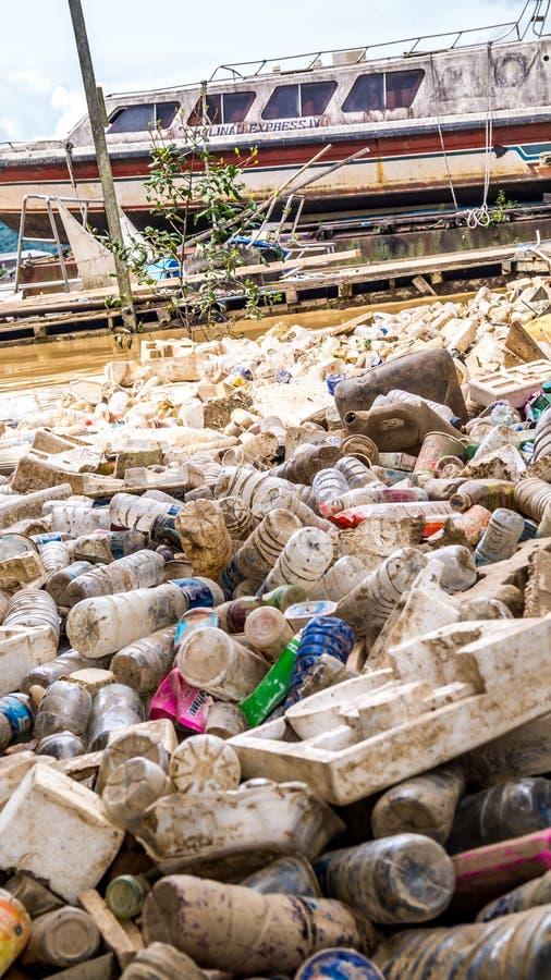 Stack of garbage editorial photo. Image of filthy, ignorance - 109175436