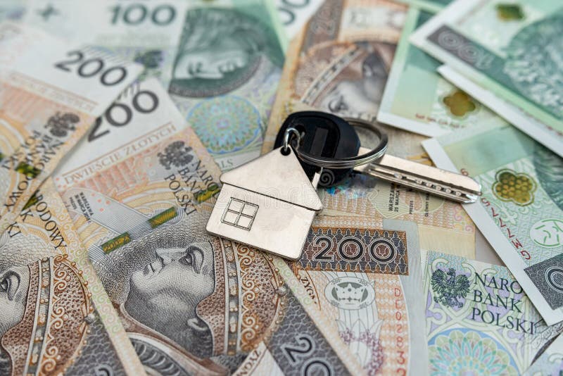 Stack of Polish Money PLN Banknotes with House Key To the Flat Lying ...