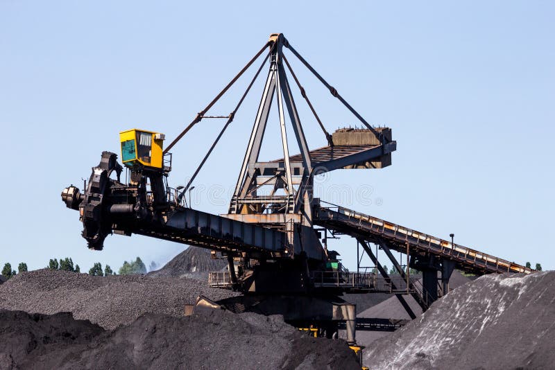 140 Mining Stacker Reclaimer Stock Photos - Free & Royalty-Free Stock ...