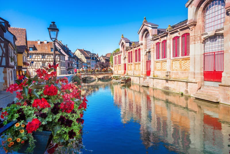 Kleurrijke Huizen Van Colmar, Elzas, Frankrijk Stock Afbeelding - Image ...